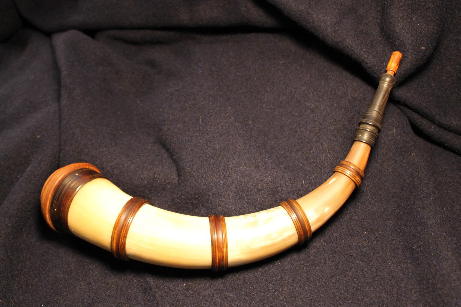 Southern Banded Horn With Applied Tip – Contemporary Longrifle Association