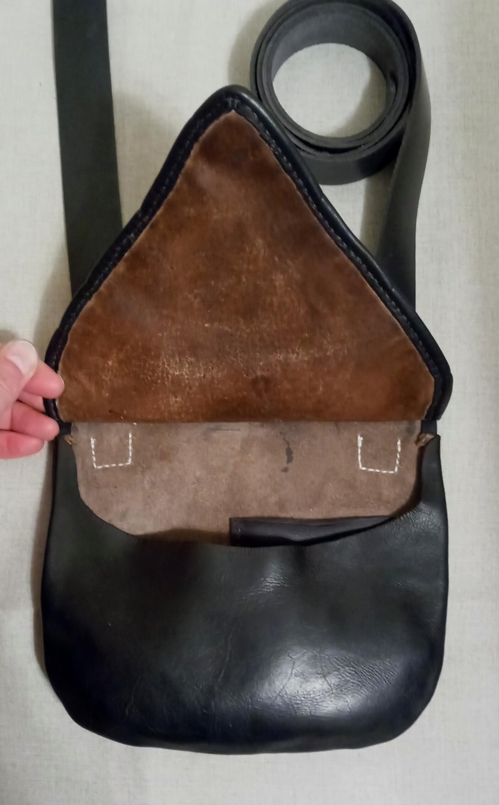 Handmade Leather Hunting/Shooting Bag #130 – Contemporary Longrifle ...