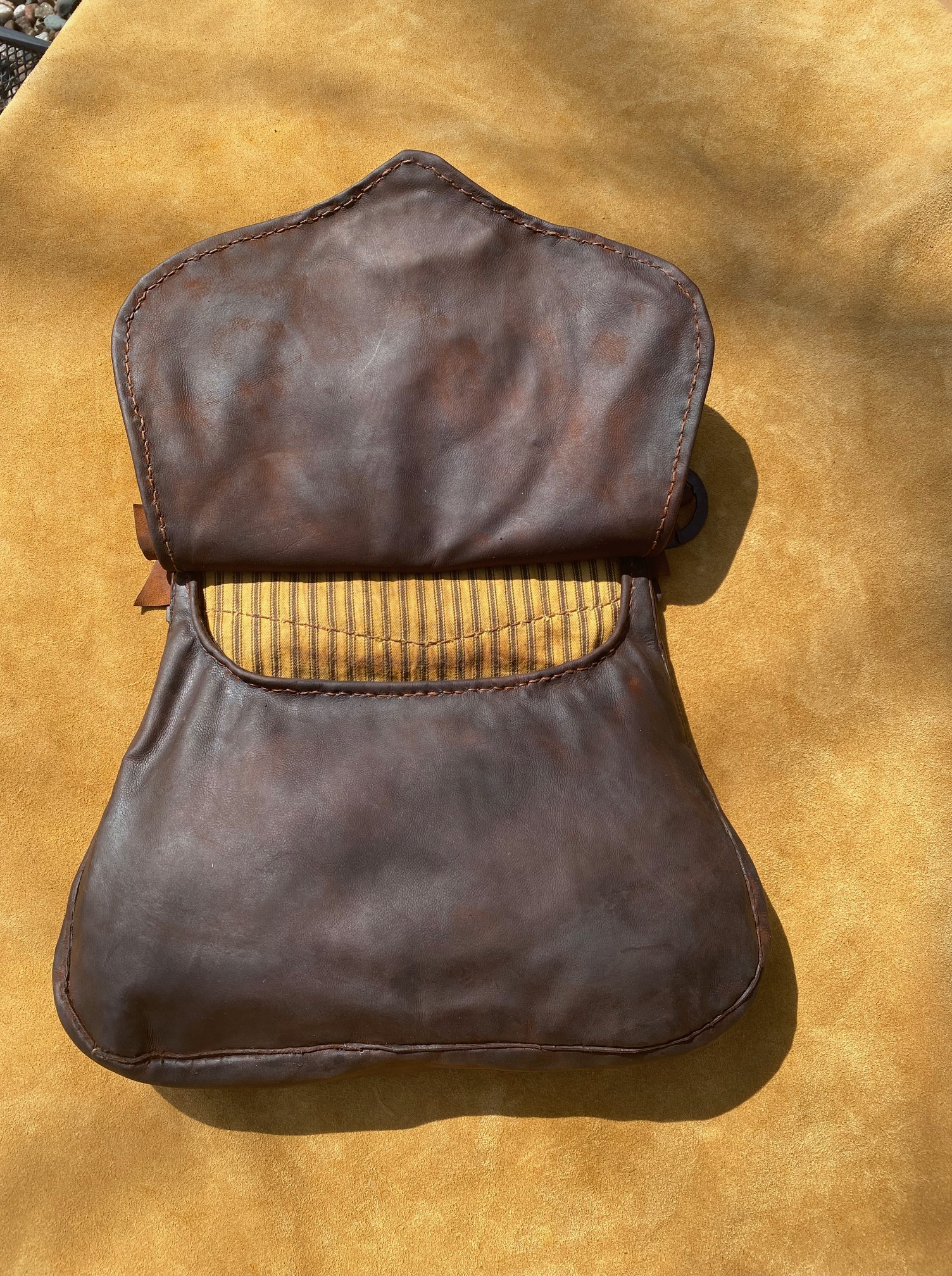 Large Dewclaw Fowler Bag – Contemporary Longrifle Association