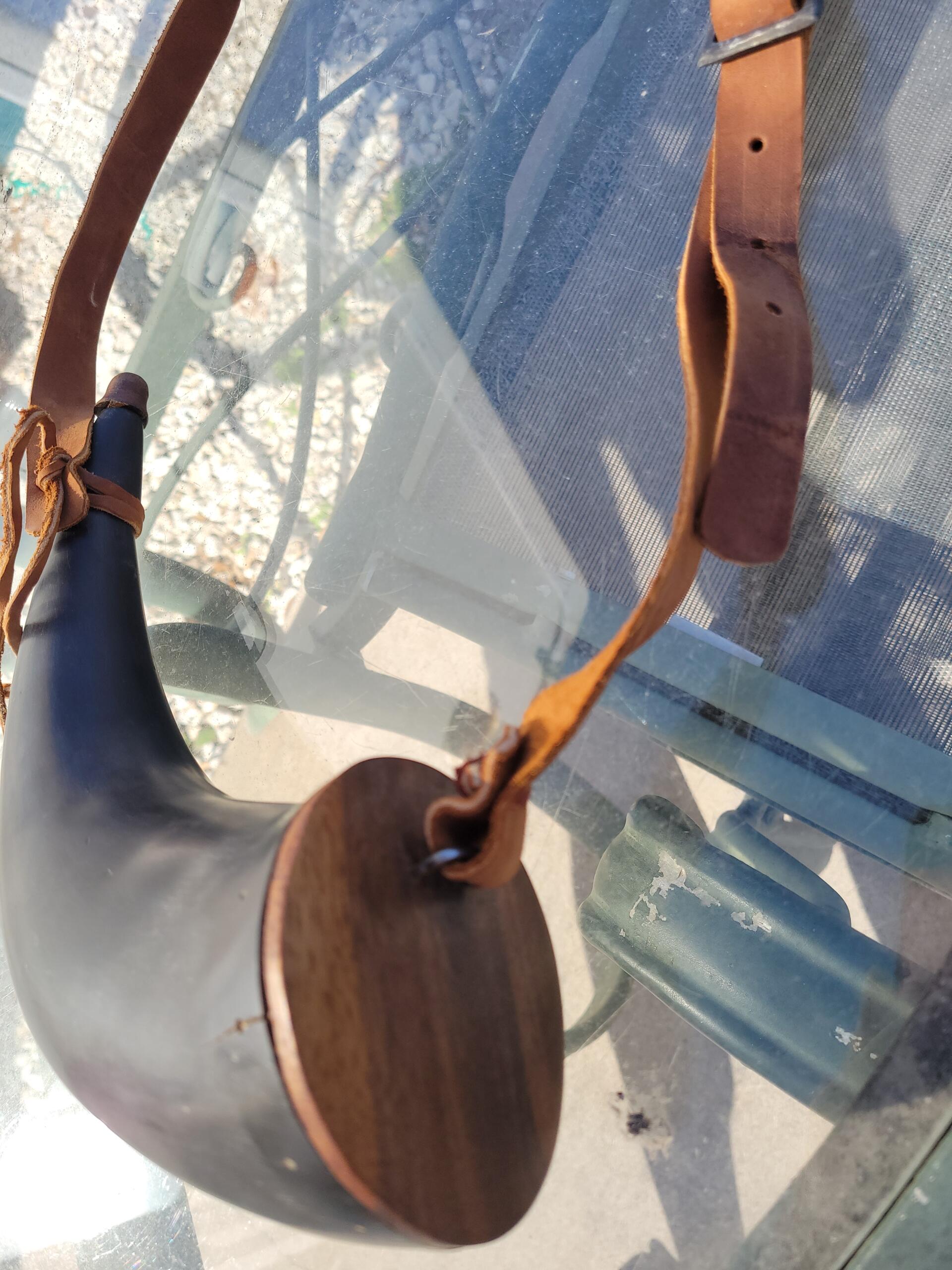 Buffalo powder horn – Contemporary Longrifle Association