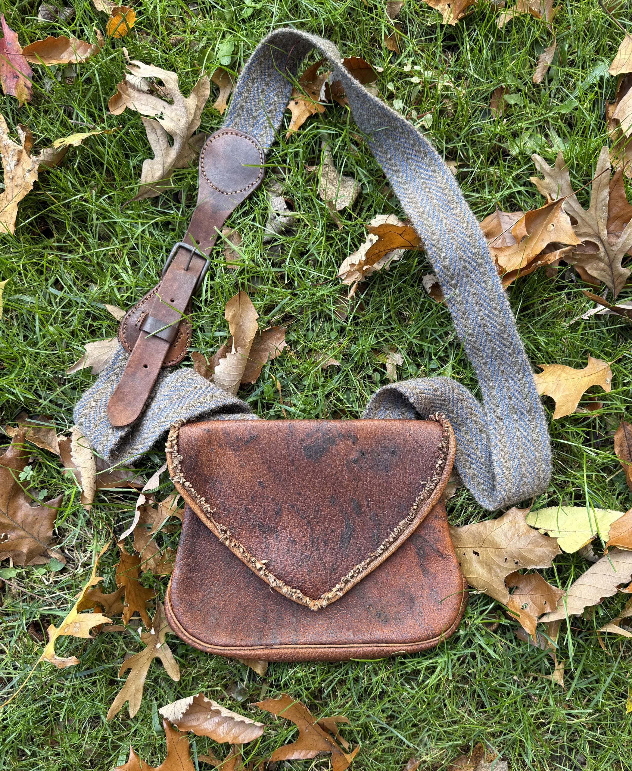 “Scar” Pig Leather Pouch by Shelly Gier – Contemporary Longrifle ...