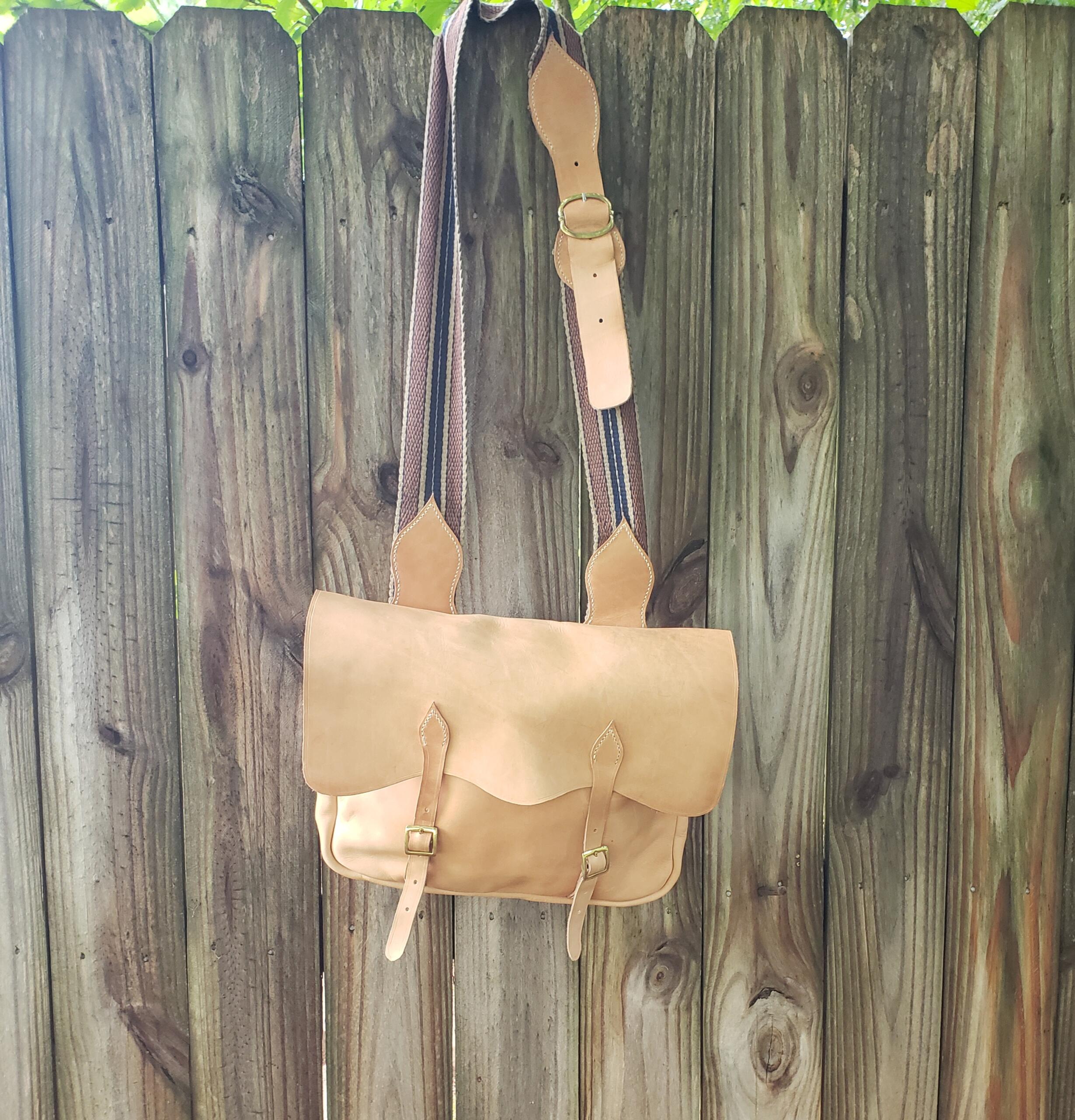 Eighteenth Century Travelers Bag – Contemporary Longrifle Association